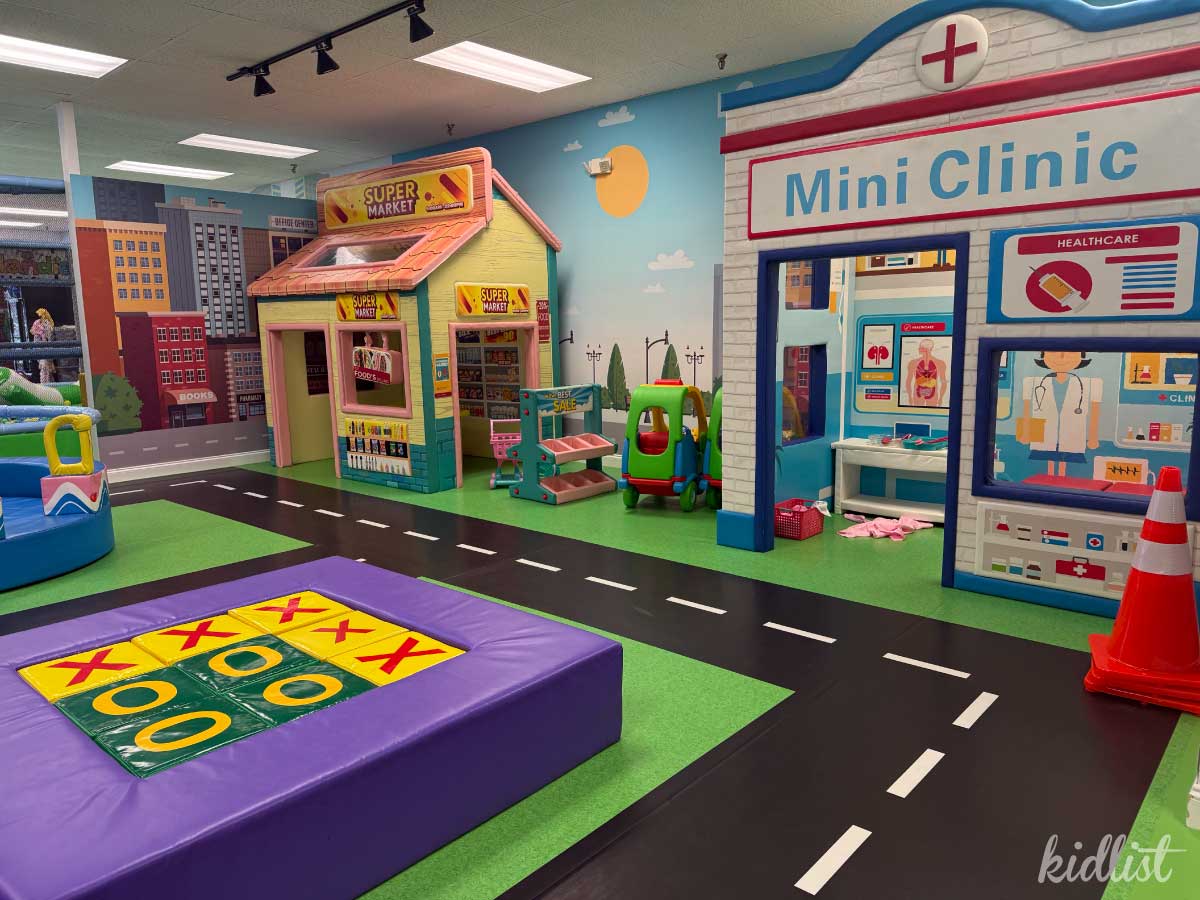 Funlandia Kid Cafe in Palatine: A Bright Indoor Play Spot for Kids 8 ...