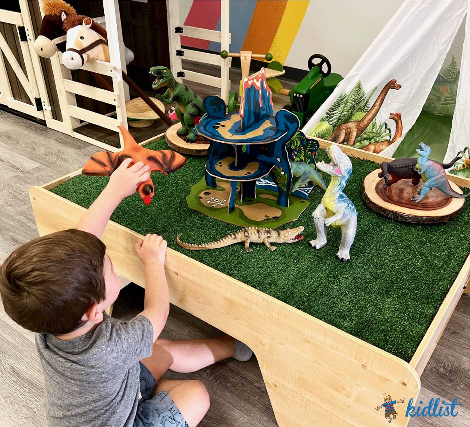 $10 Special! Marshmallow Play Ignites Imagination and Creativity