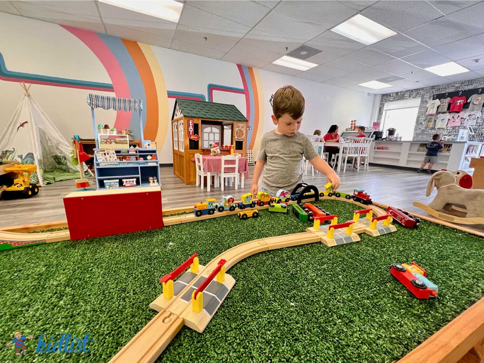 $10 Special! Marshmallow Play Ignites Imagination and Creativity