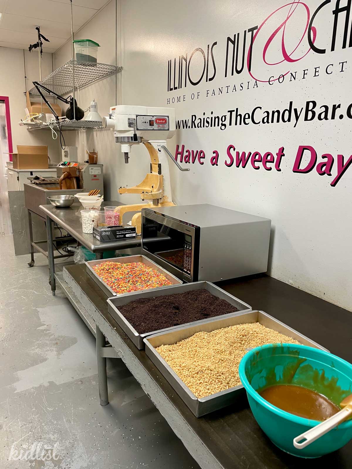 Enjoy the Sweetest Tours at Illinois Nut & Candy in Skokie