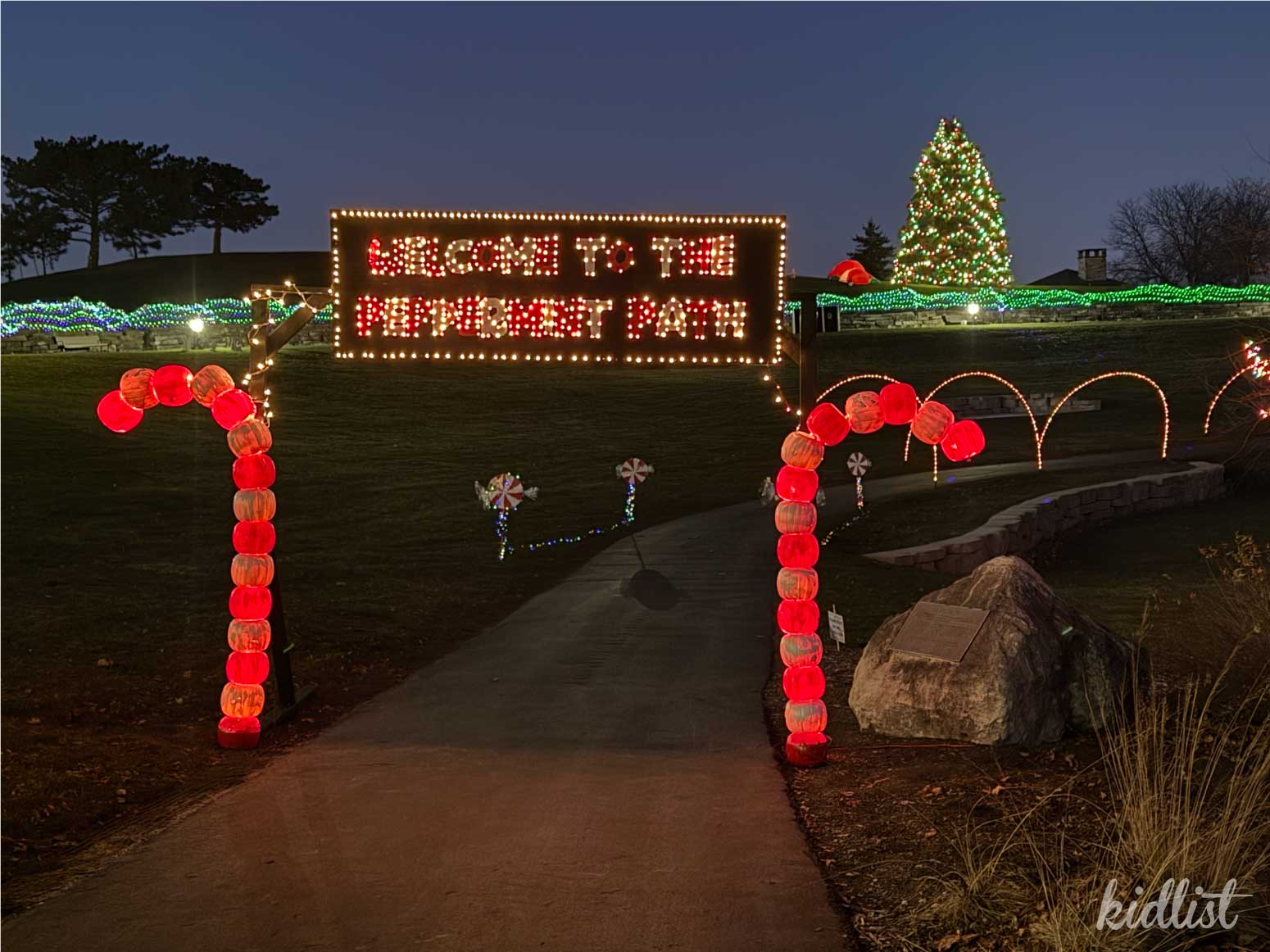 30 Best Drive-Through Christmas Lights Displays and Walk-Through Light ...