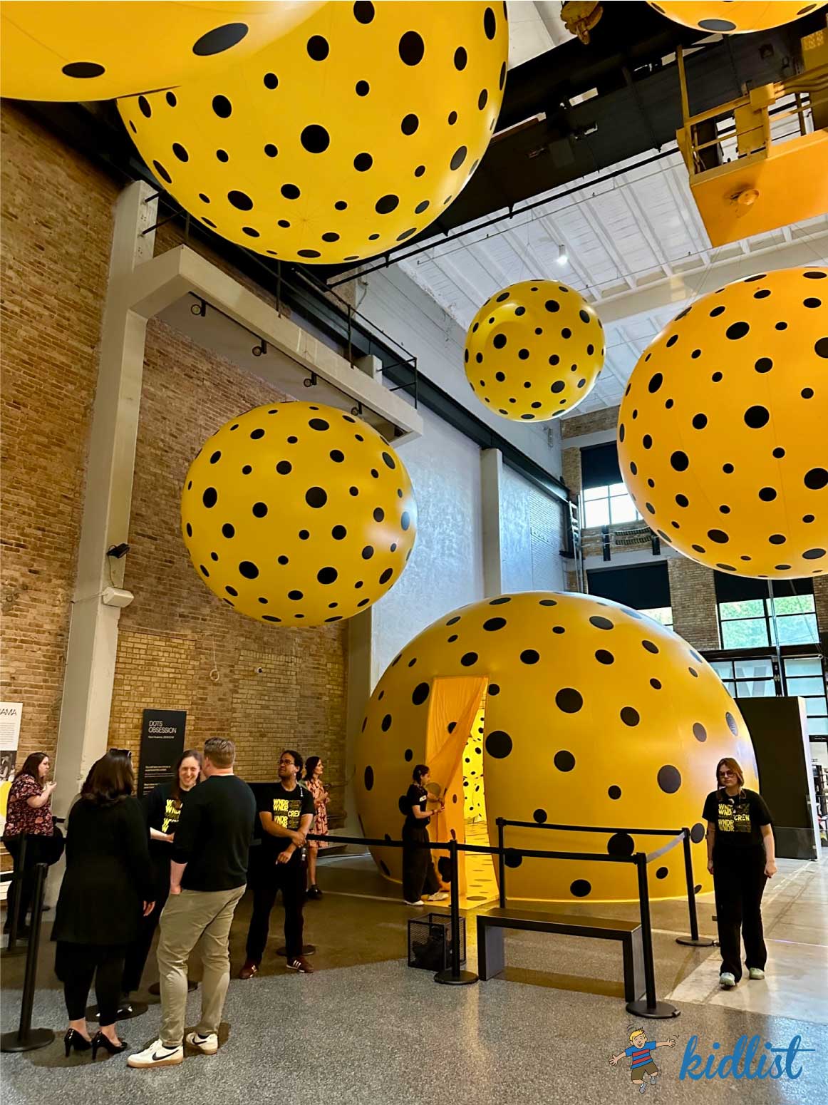 Interact with Art and Technology at WNDR Museum Chicago