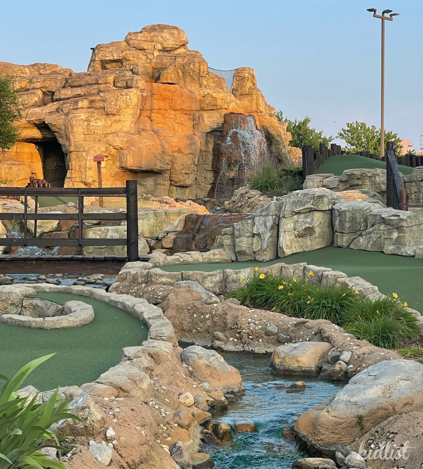 Mini Golf Chicago: 28 of the Coolest Indoor and Outdoor Courses in ...